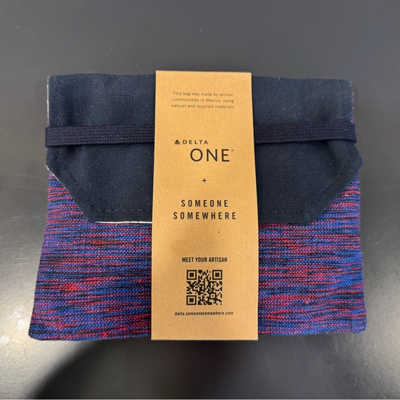 Delta Airlines | Other | Nwt Delta Airlines International Business ...